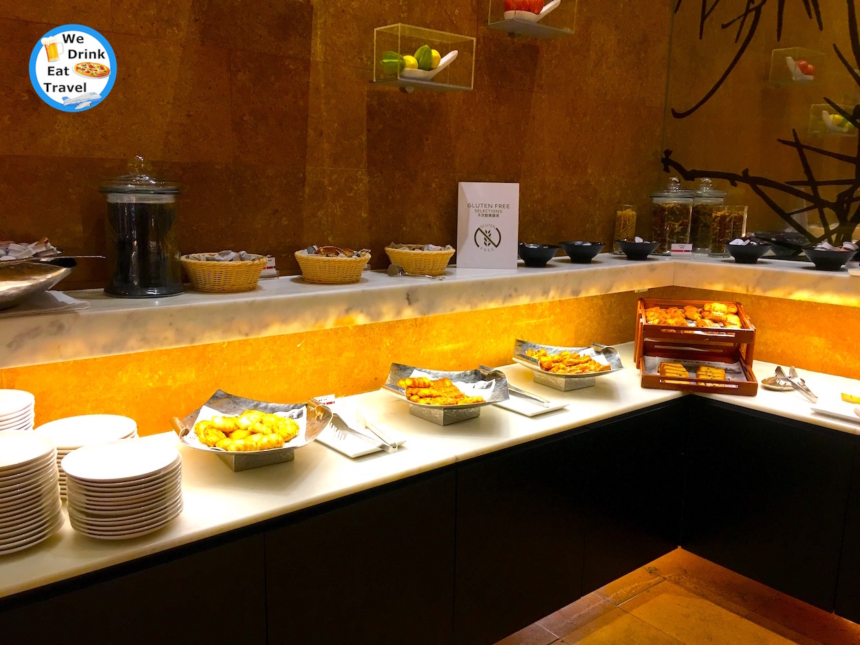 The Breakfast Buffet At Essence Restaurant In Novotel Citygate Hotel ...
